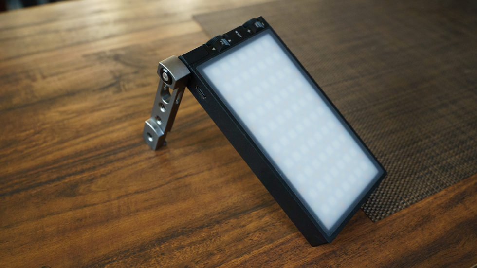 PIXEL G1S RGBビデオライト | 小型で撮影に使えるおすすめライト